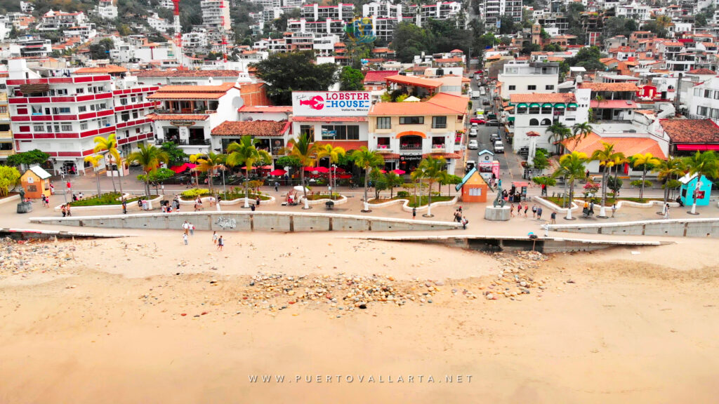 El Malecon Beach – Puerto Vallarta Beaches